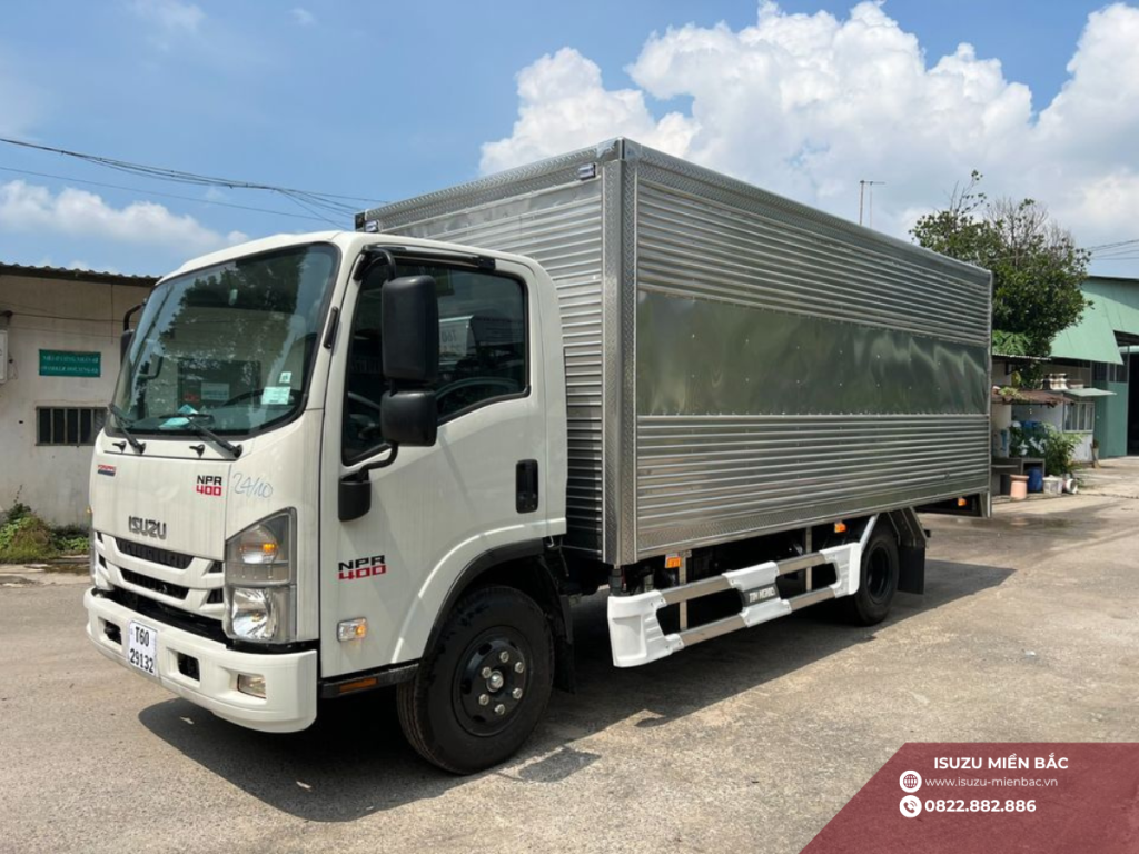 Xe tải Isuzu NPR 400 thùng kín 3.490 tấn thùng 5.2m - ISUZU Miền Bắc